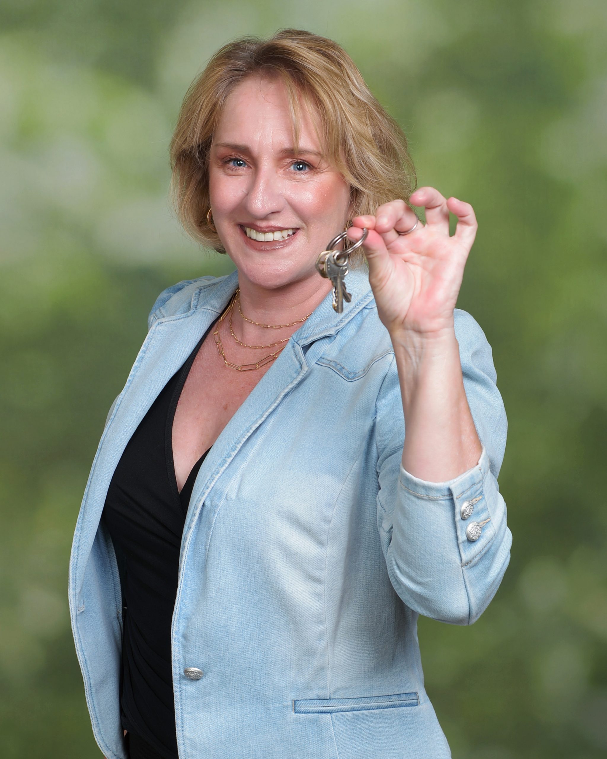 Home - Cal "Calii" Chavez